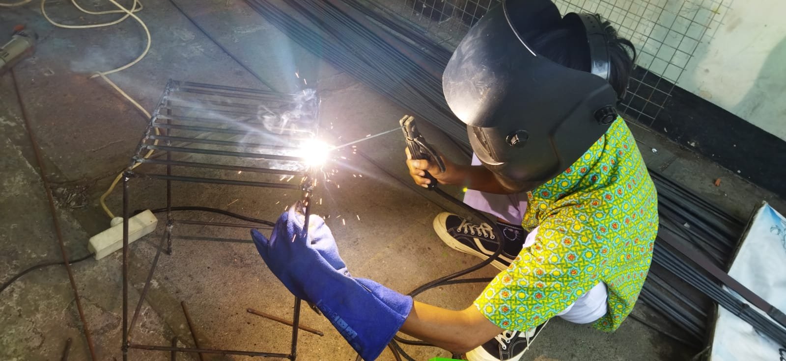Terampil dengan Teknik: Siswa MAN 2 Bantul Program Jurusan Las Belajar ...