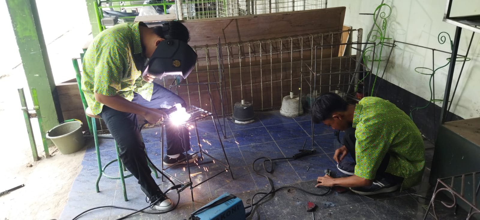 Terampil dengan Teknik: Siswa MAN 2 Bantul Program Jurusan Las Belajar ...
