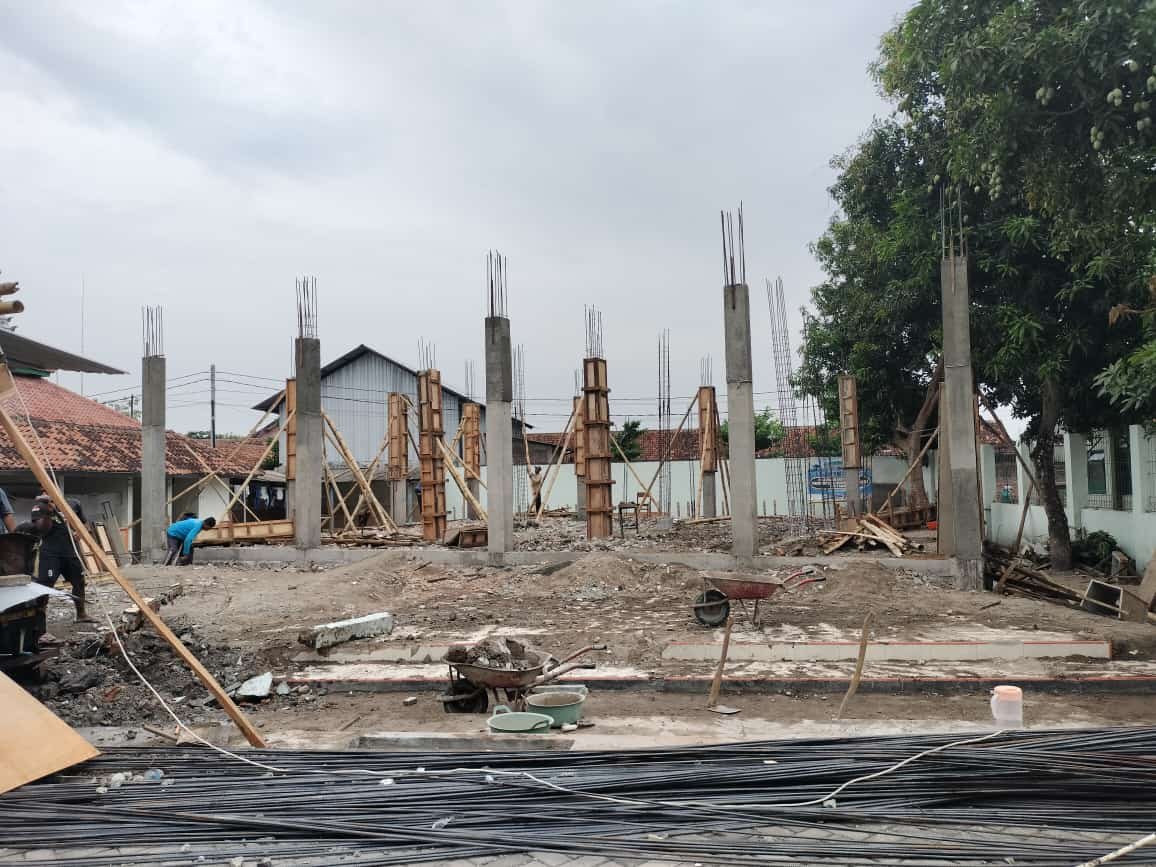 Progres Pembangunan Masjid At-Taawun MAN 2 Bantul: Tiang-Tiang Masjid ...