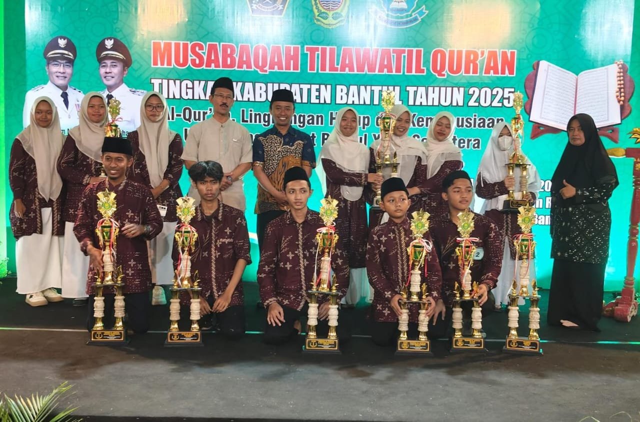 Siswa MAN 2 Bantul Raih Juara 2 Kaligrafi Dekorasi MTQ Kabupaten Bantul ...