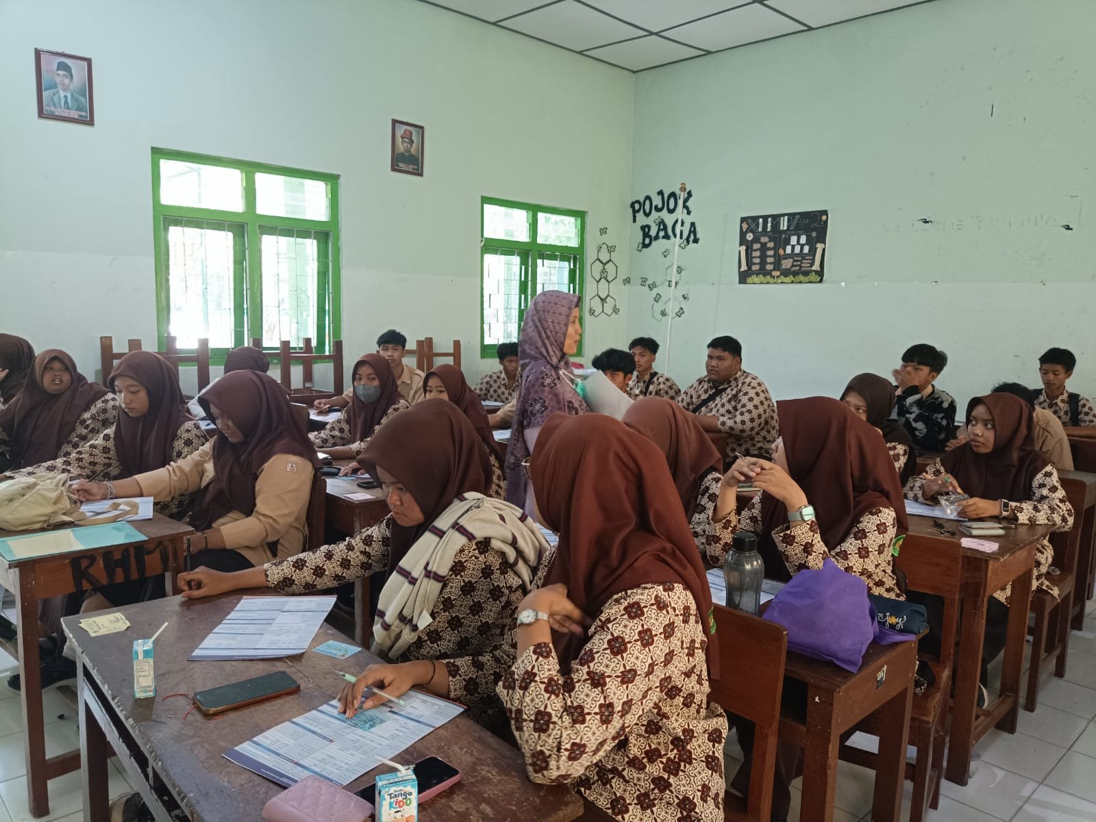 Guru BK MAN 2 Bantul Dampingi Siswa Isi Formulir PIP, Pastikan ...