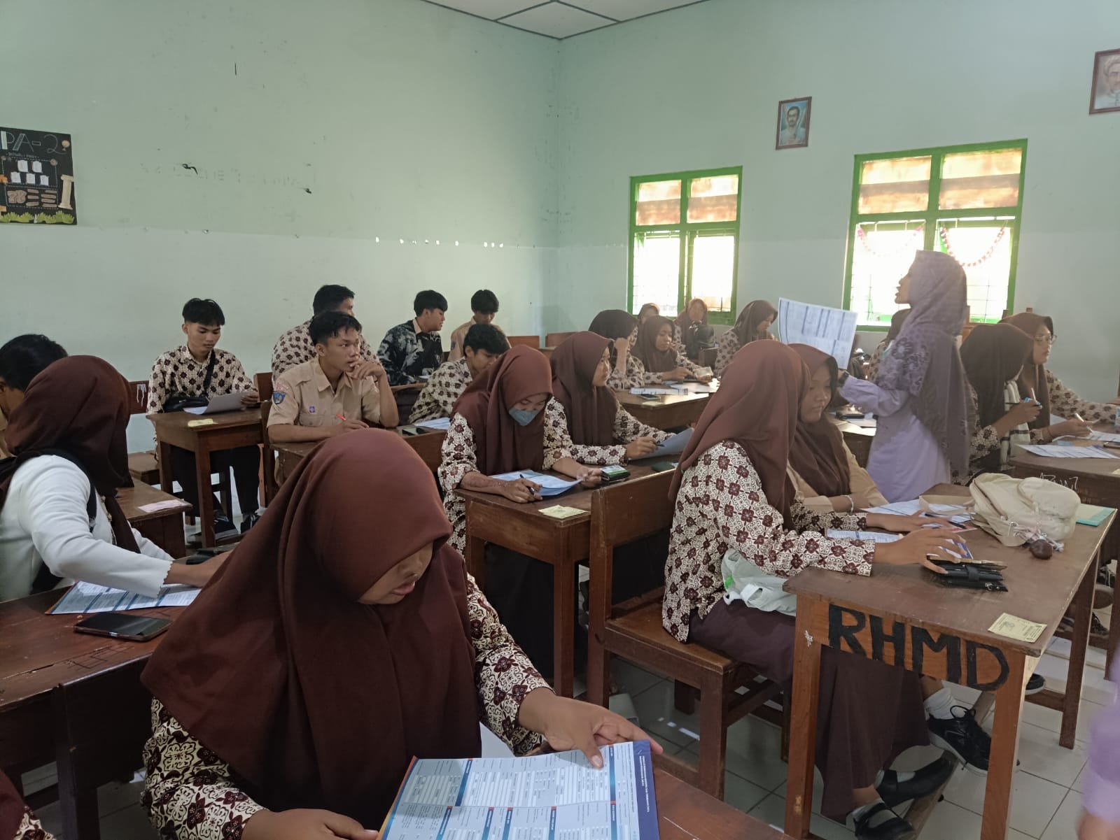 Guru BK MAN 2 Bantul Dampingi Siswa Isi Formulir PIP, Pastikan ...